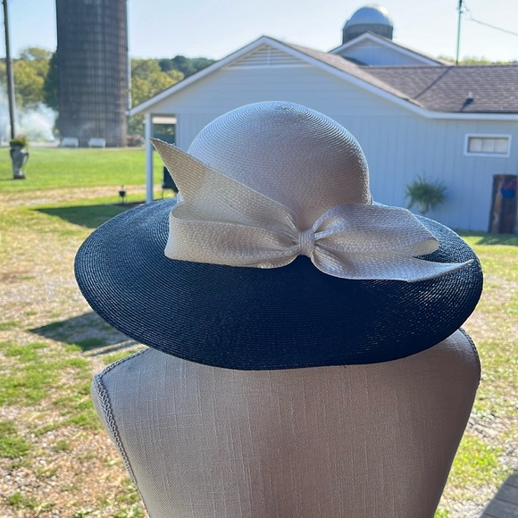 Tom Hann | Accessories | Vintage Wide Brim Black And White Hat Kurt Jr ...